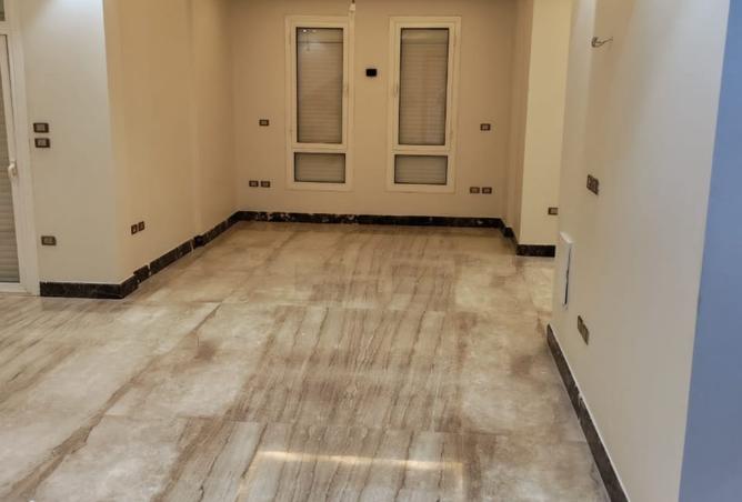 Rent in Nyoum October: TownHouse For Rent in Nyoum Compound October ...