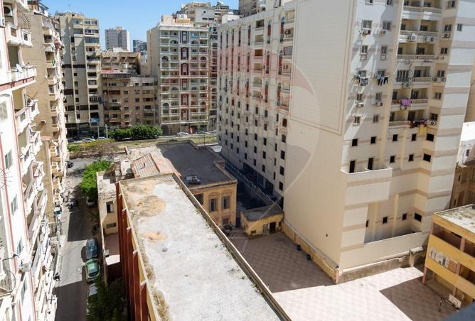 Sale in Roushdy: Apartment for sale 200 m Roushdy (steps from the t ...