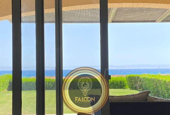 Sale in La Vista 6: Sea view all directions - 15 meters only ...