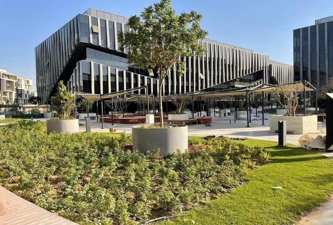 البيع في ايستاون: مكتب متشطب للبيع 142متر فى EDNC Sodic Eastown ...